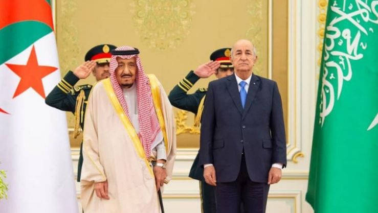 الملك سلمان وولي العهد السعودي يعزيان الرئيس تبون في شهداء حادثة سقوط